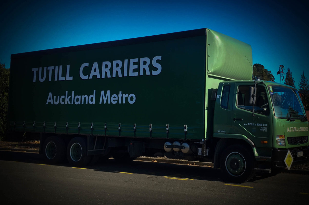 Tail Lift Deliveries Auckland | Curtain Sider Truck Hire – Tutill Carriers