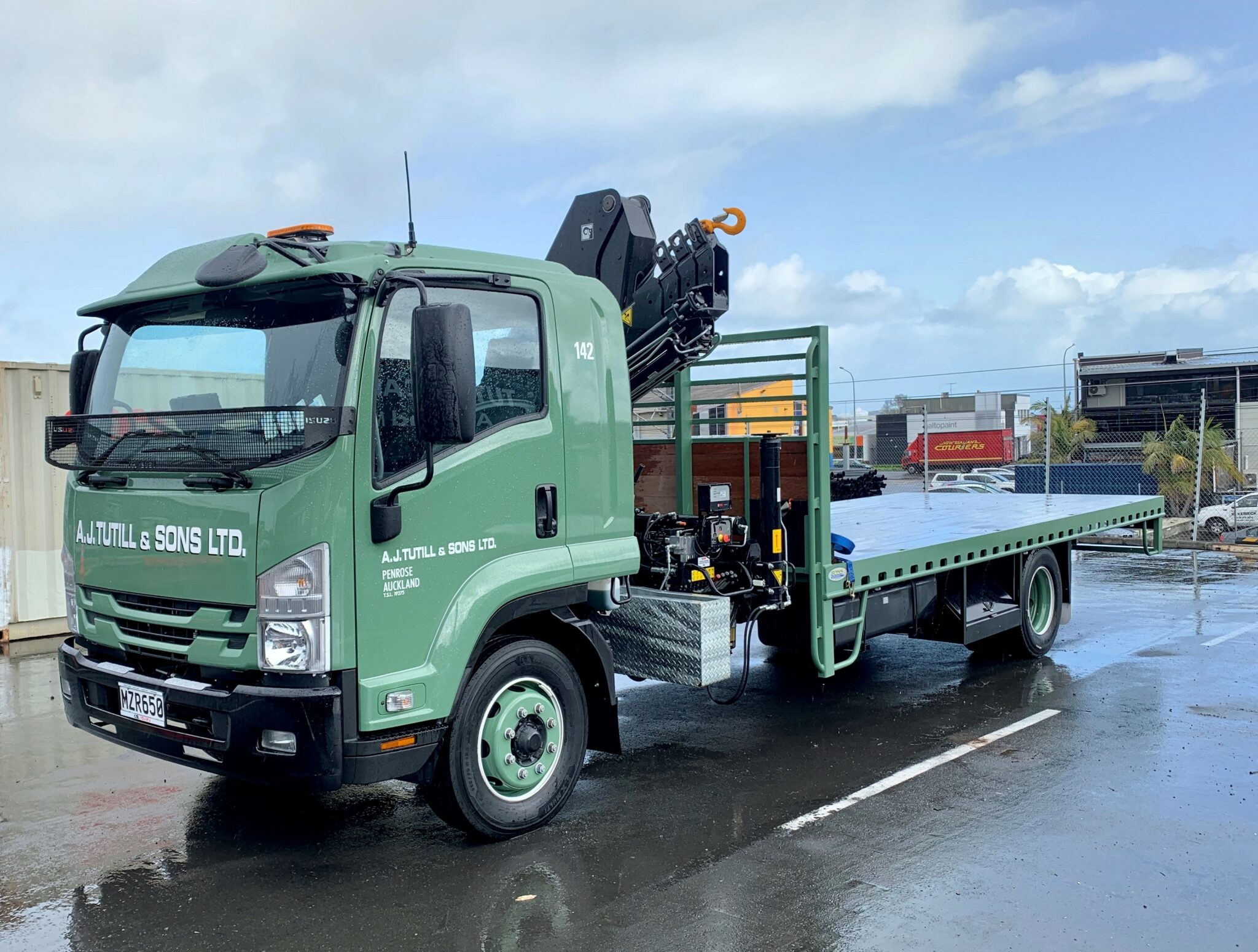 Crane Truck Hire Auckland, Reliable Hiab Hire Services – Tutill Carriers